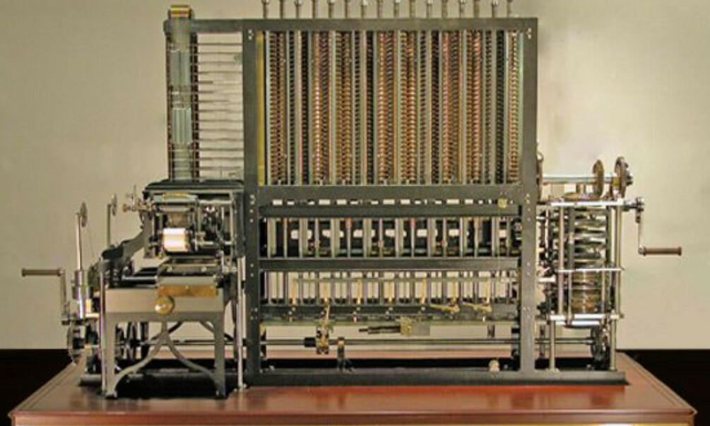 Máy tính trong dự án của Babbage có những đặc điểm gì?